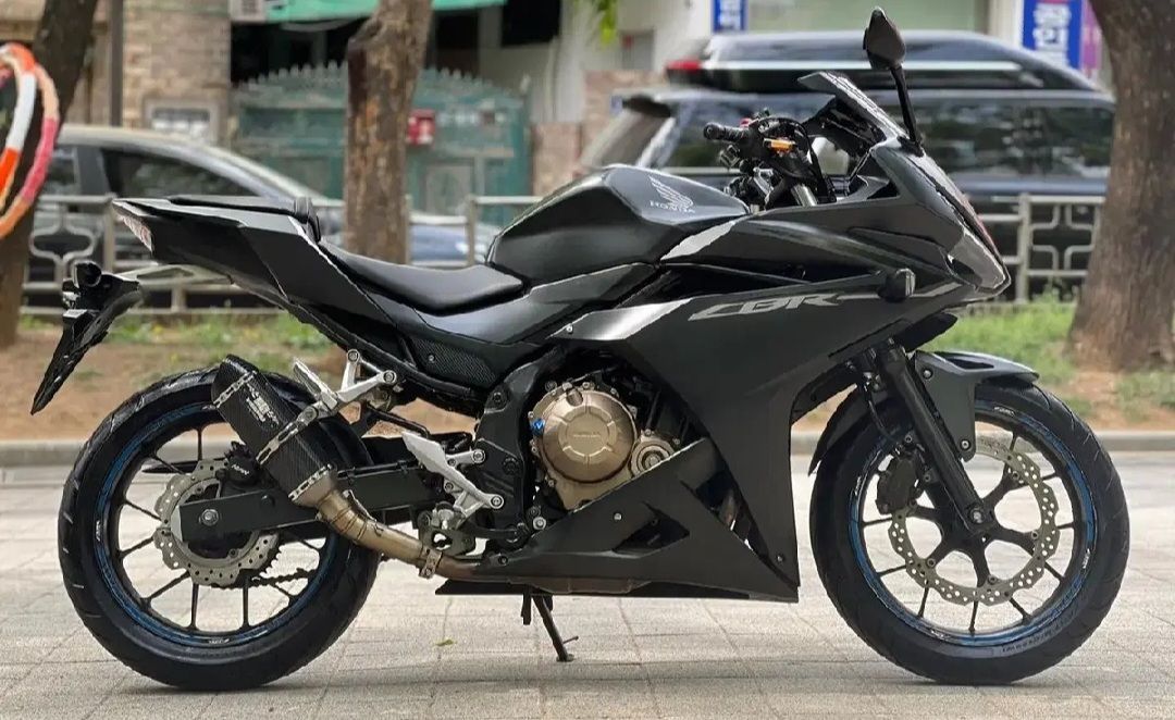 혼다 CBR 500 R 2016년식 개인중고 390만원 | 라이트바겐